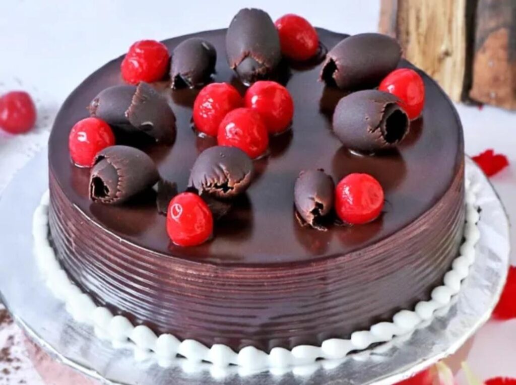 Glory Chocolate Cake – Delicious Custom Cakes Online | Caker Town ...